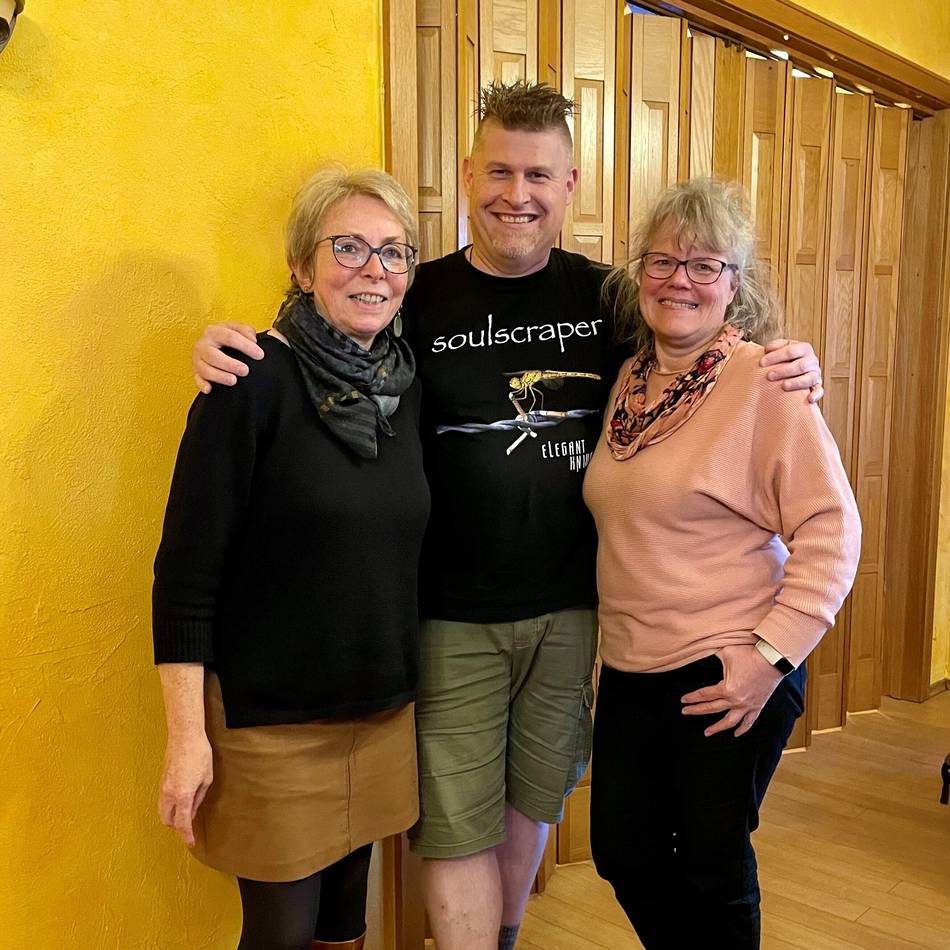 Die Vergangenheit im Regal: BZG geht in die Buchoffensive