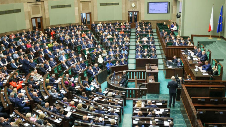 Tak Polacy oceniają dwie kadencje Andrzeja Dudy. Wyniki sondażu są niejednoznaczne