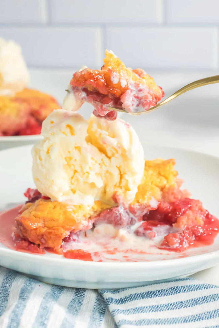 Fresh Strawberry Cobbler