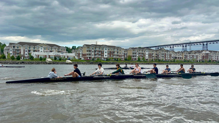 Crew: With improved teamwork and camaraderie FDR is rowing along ...