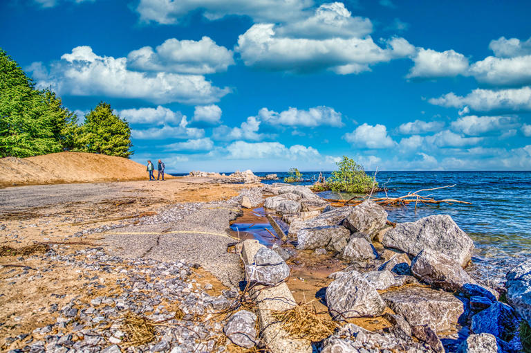 The "Cape Cod Of The Midwest" Is Found On Michigan's Underrated Sunrise ...