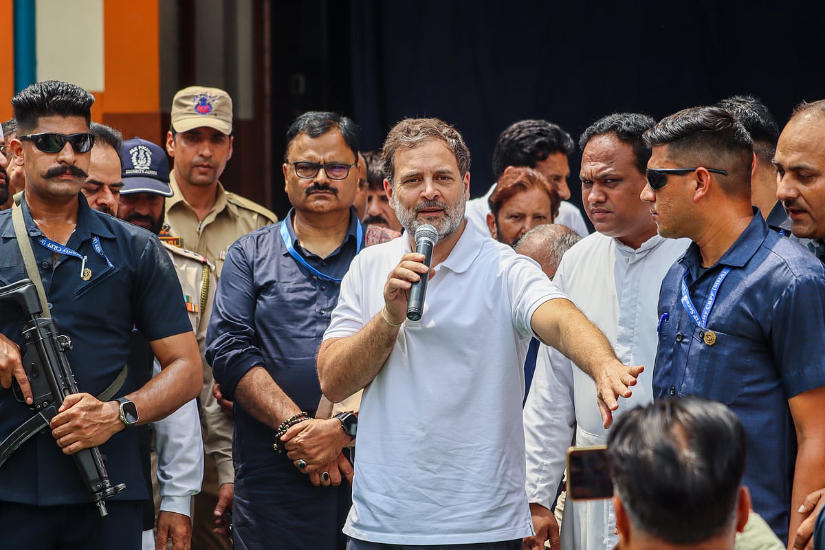 Rahul Gandhi visits Poonch shelling victims, calls tragedy 'deeply ...