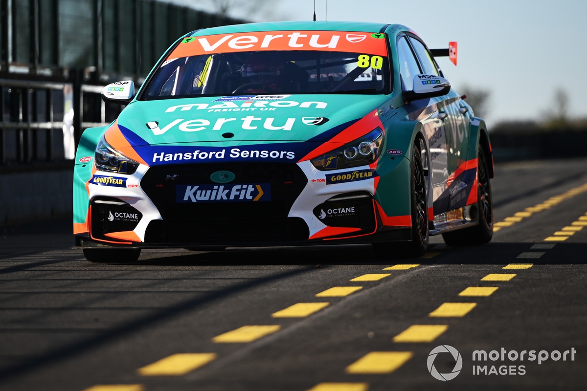 BTCC Snetterton: Ingram sets ominous pace in practice