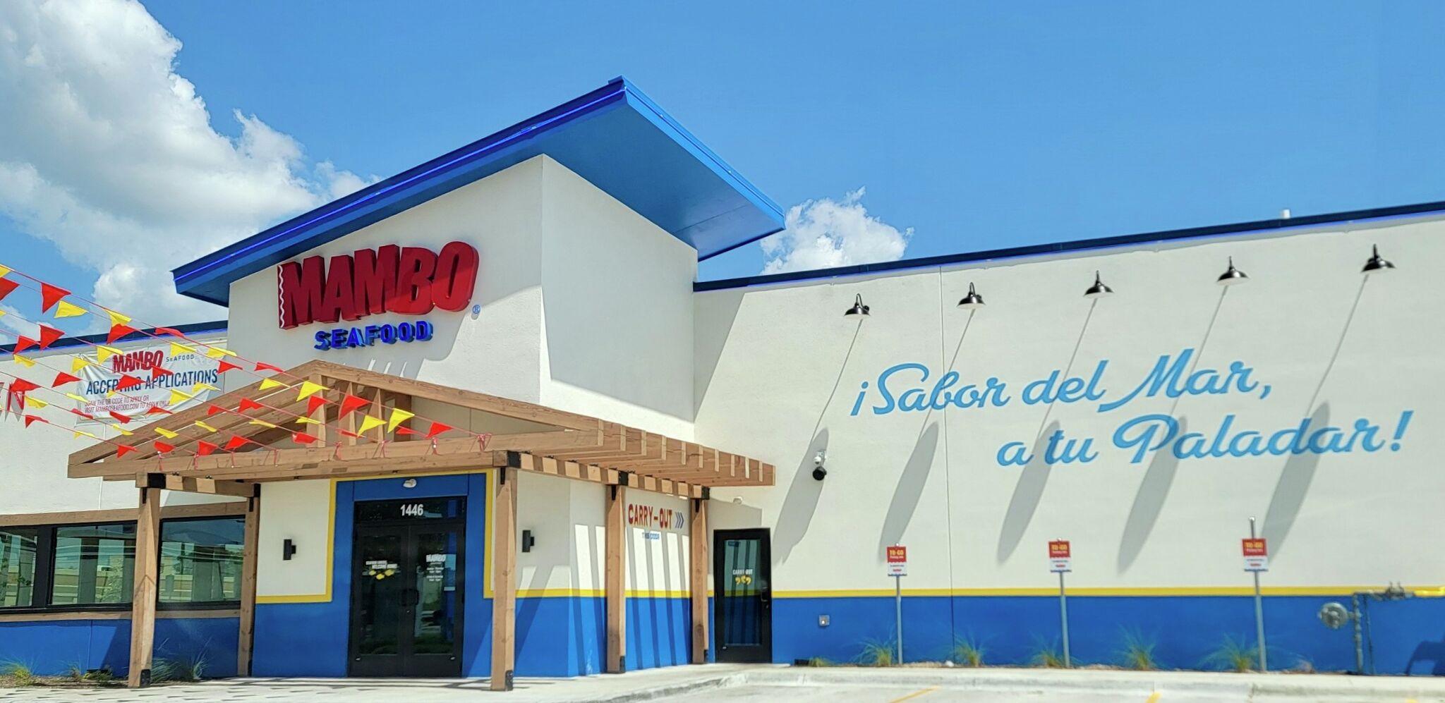 Mambo Seafood consolidates locations, casts new line at Las Palmas