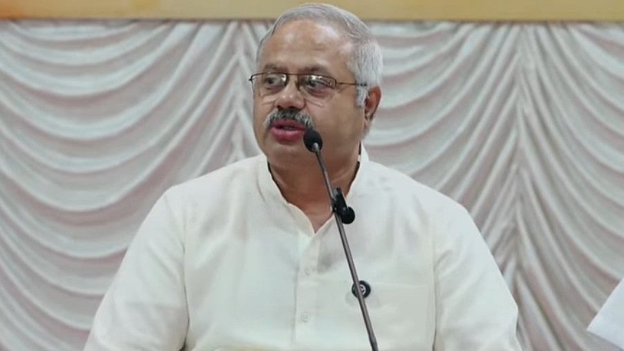 'No Need To Compare Mahatma Gandhi And Hedgewar, Both Are Icons ...