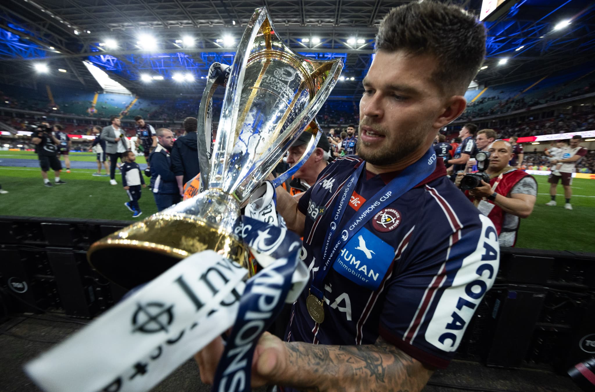 "Tout nu sur la place de la Bourse": le pari fou de Jalibert après le ...