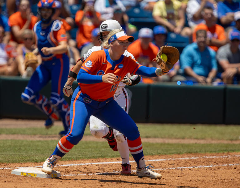 Florida softball vs. Georgia: Gators leave 13 runners on base, fall to ...