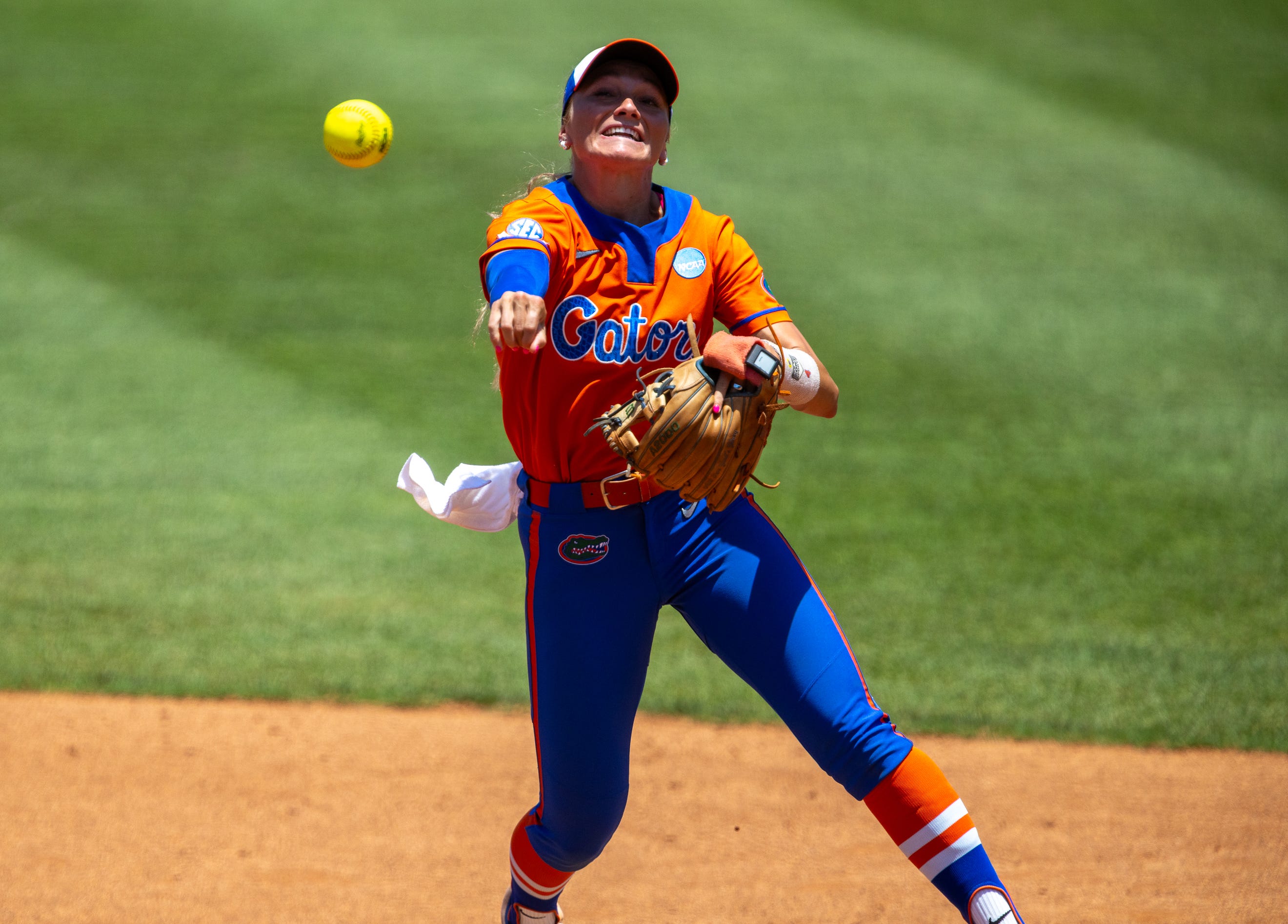 What channel is Florida softball vs. Georgia on today? Time, TV for ...