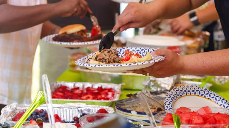 Preventing food poisoning at your summer picnics