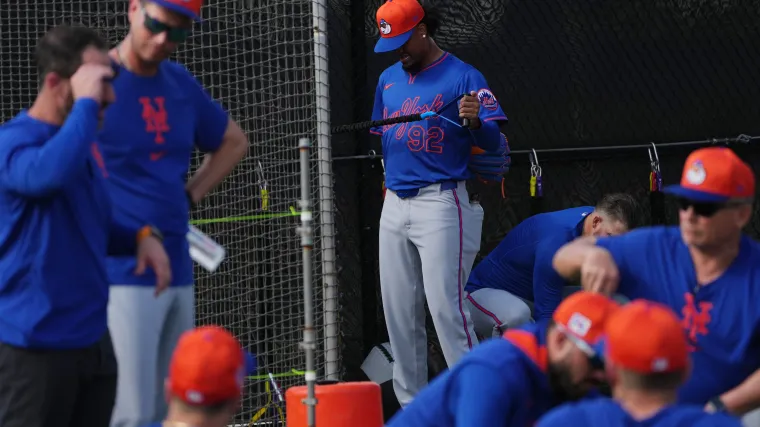 Cubs add ex-Mets reliever before Reds game