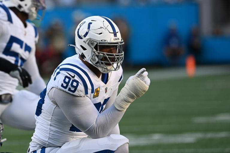 6 Colts players earn roster bonus or guaranteed salary