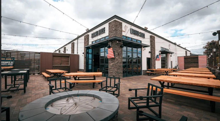 Dan Henderson opens Hendo’s Barrel House, blending MMA, food, community