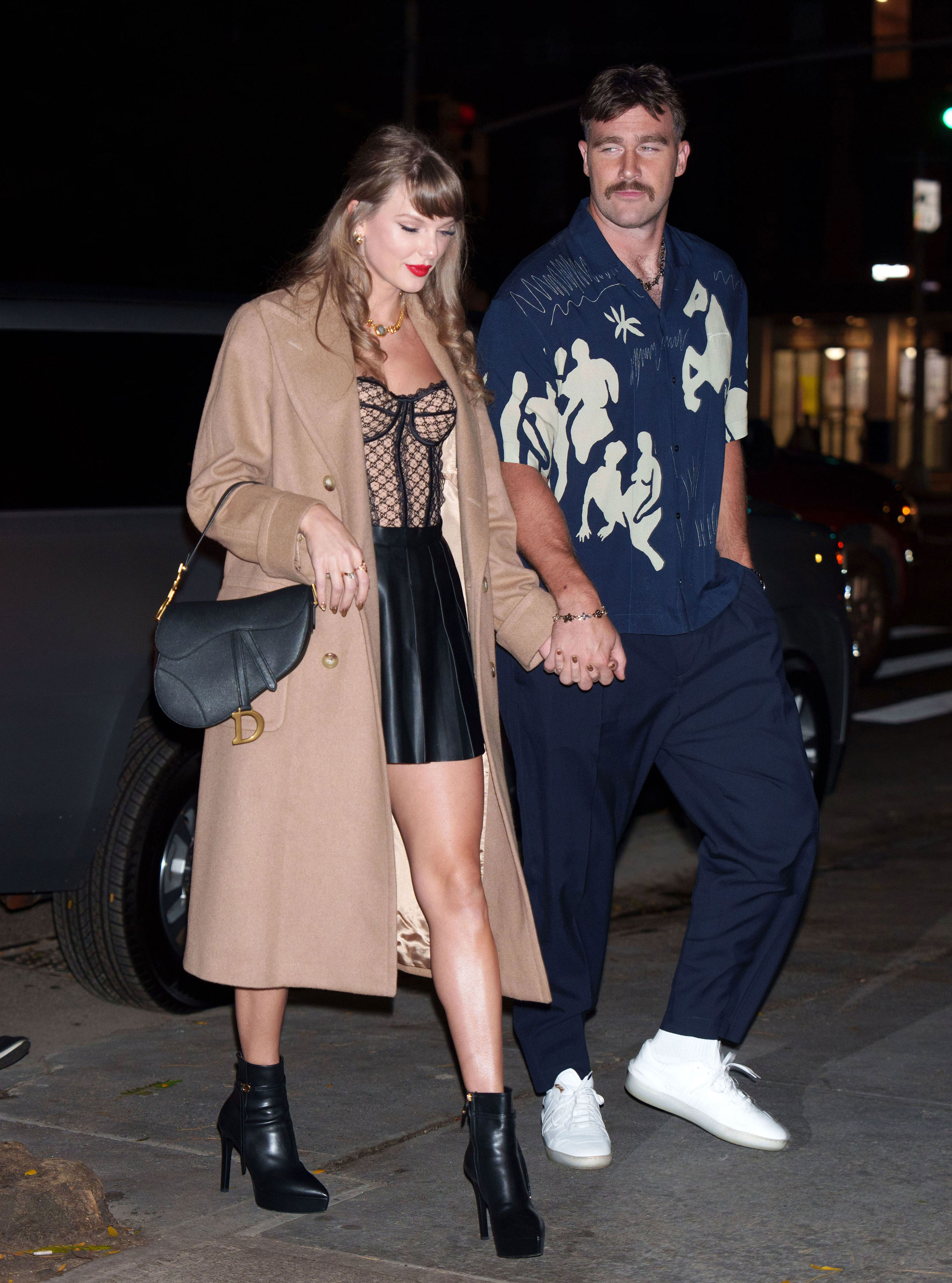 Taylor Swift and Travis Kelce have cozy date night in Florida amid ...