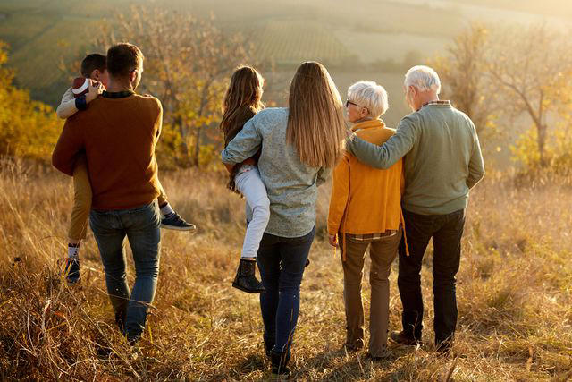 Woman Backs Out on Dinner with Grandma, Prompting Unexpected Reaction ...