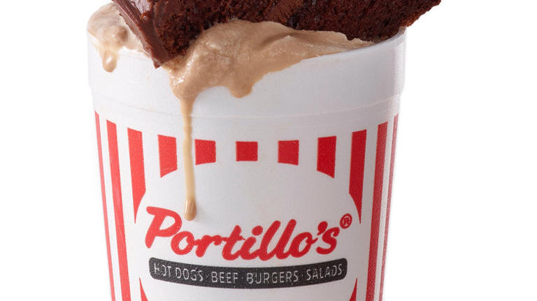 The Secret To Making A Portillo's-Inspired Chocolate Cake Shake At Home