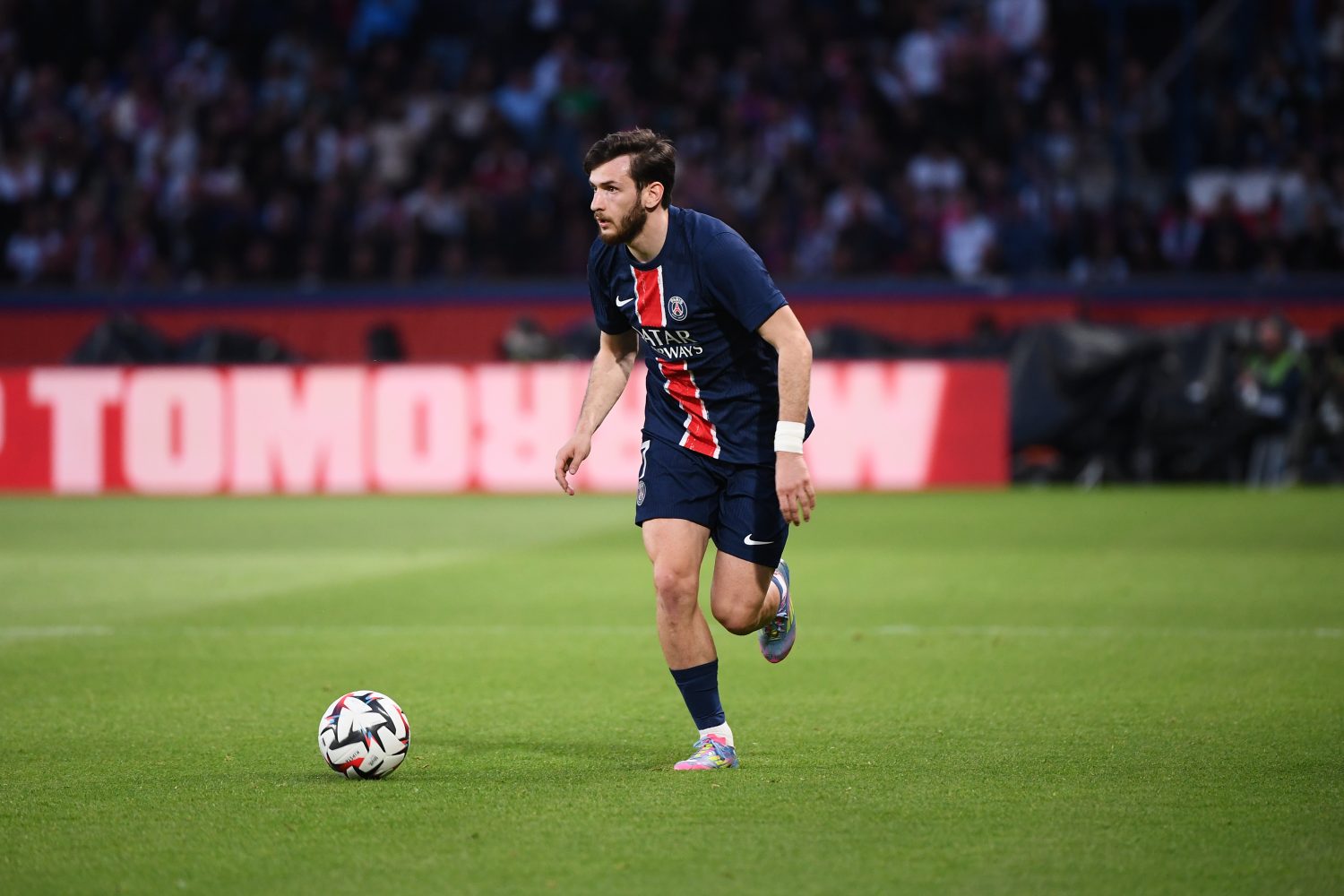 PSG vs Reims – Kvaratskhelia Pulled at the Last Minute, Explanation ...