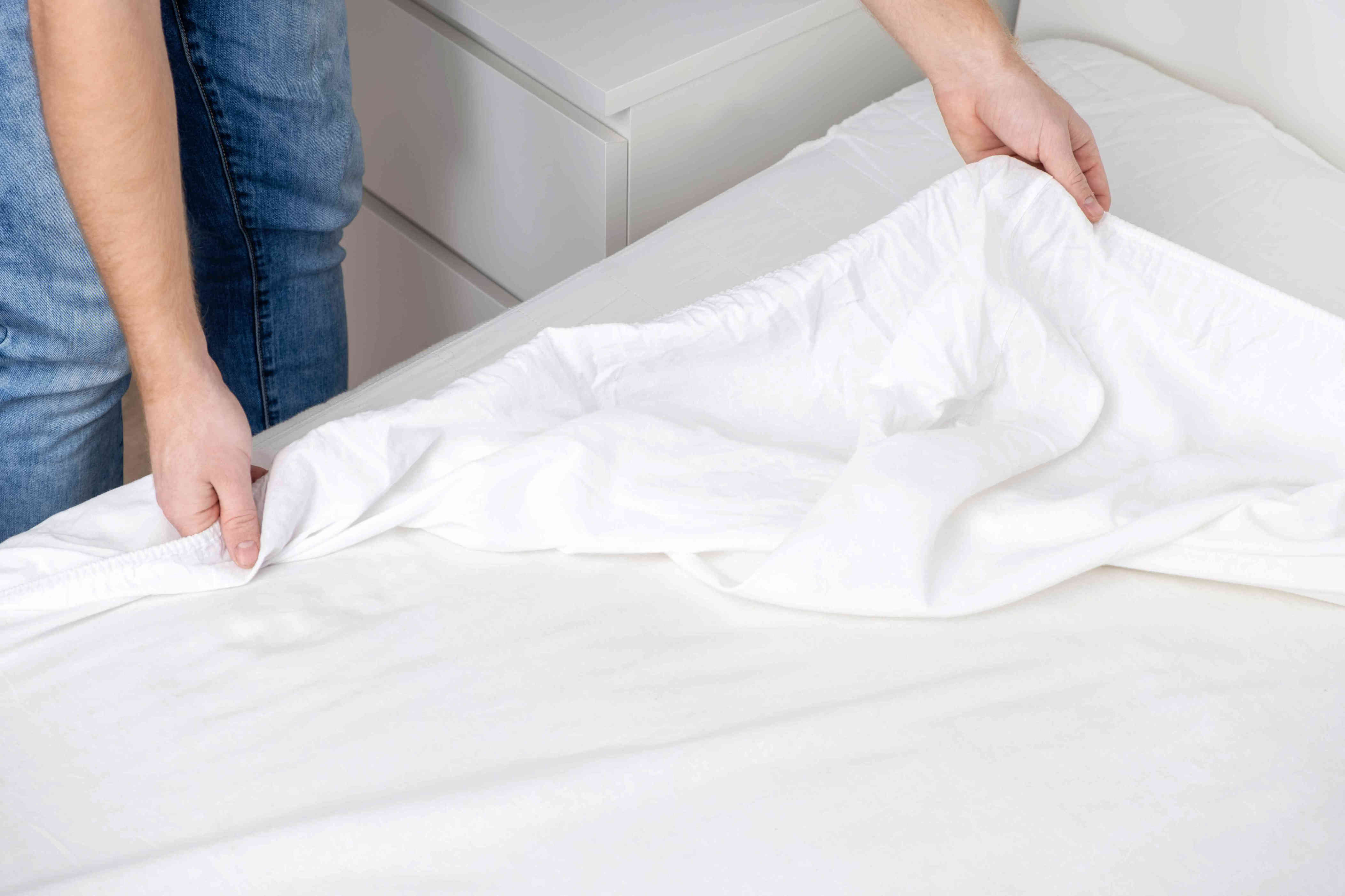 6 things you should clean every Saturday, according to pro cleaners