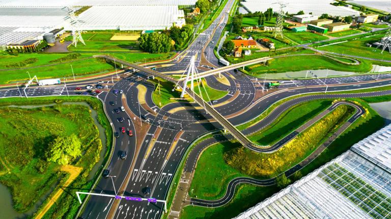 What Is A Turbo Roundabout And How Do You Safely Navigate One?