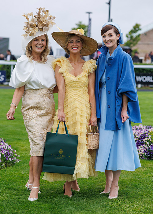 Stylish mum in daughter's shoes takes her sister's Ashford Castle Style ...