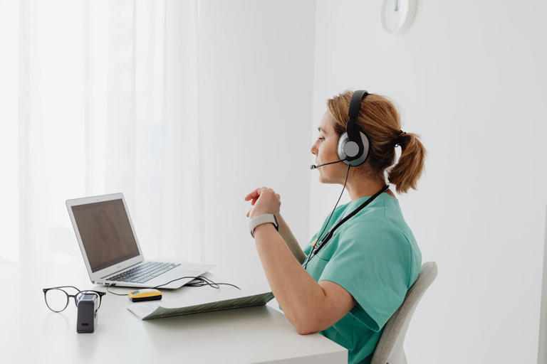 What is ARFID in adults? Key signs to know