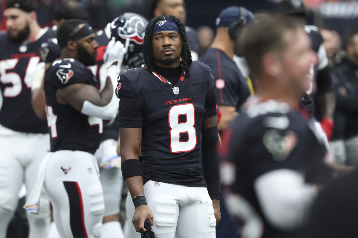 Eagles Trade for Receiver Who Was 'Dominant Force' at Alabama