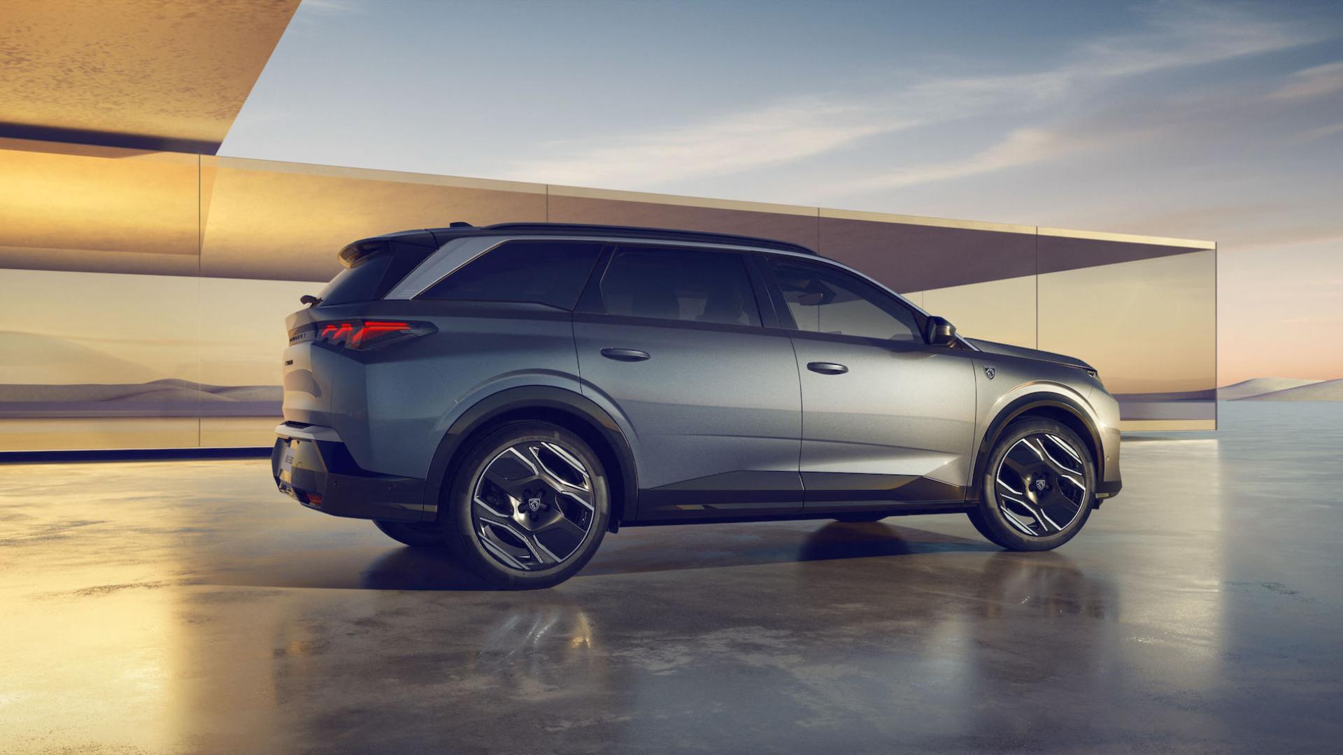 Más de 300 CV y tracción total para los nuevos Peugeot E-3008 y E-5008 ...