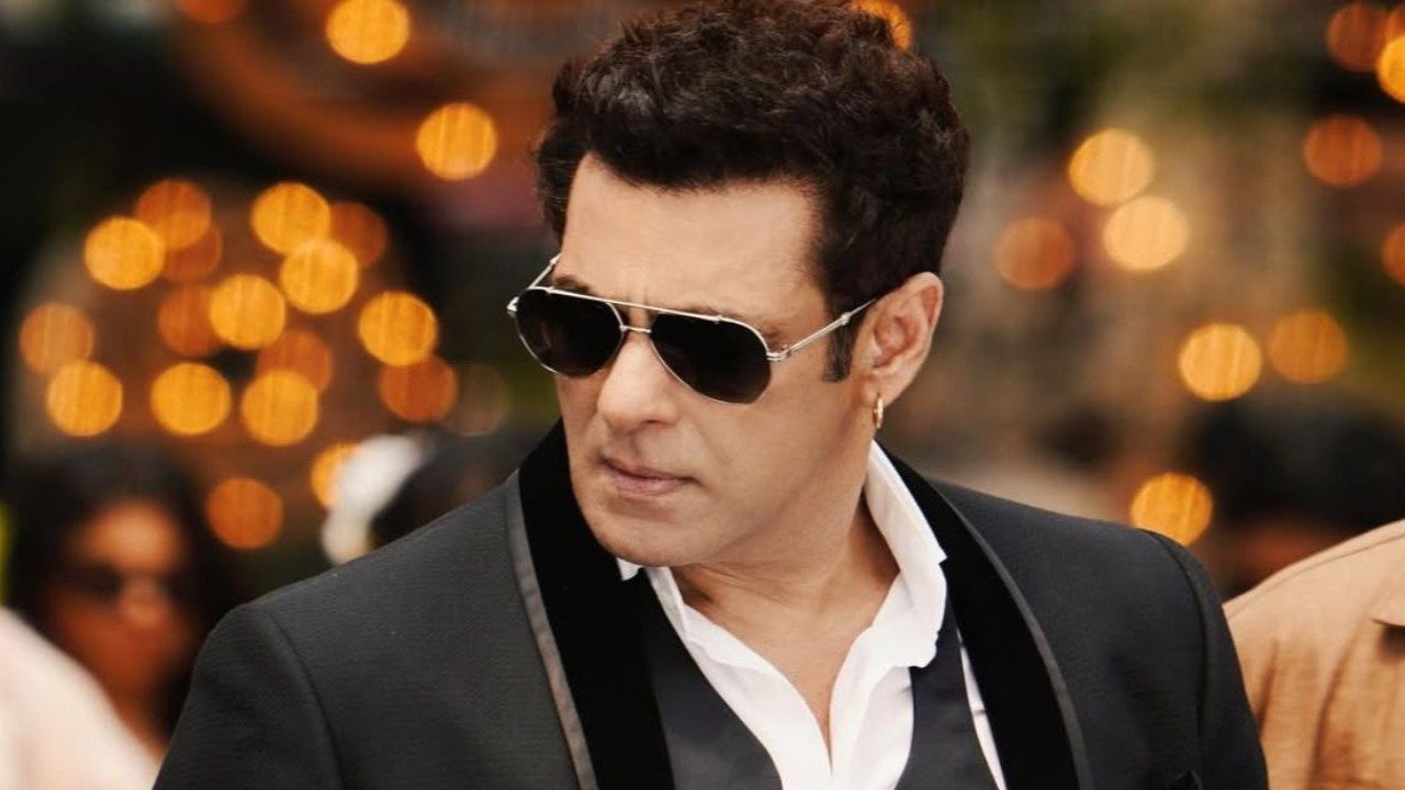 Salman Khan’s stylish appearance amid tight security at wedding in Mumbai goes VIRAL following ...