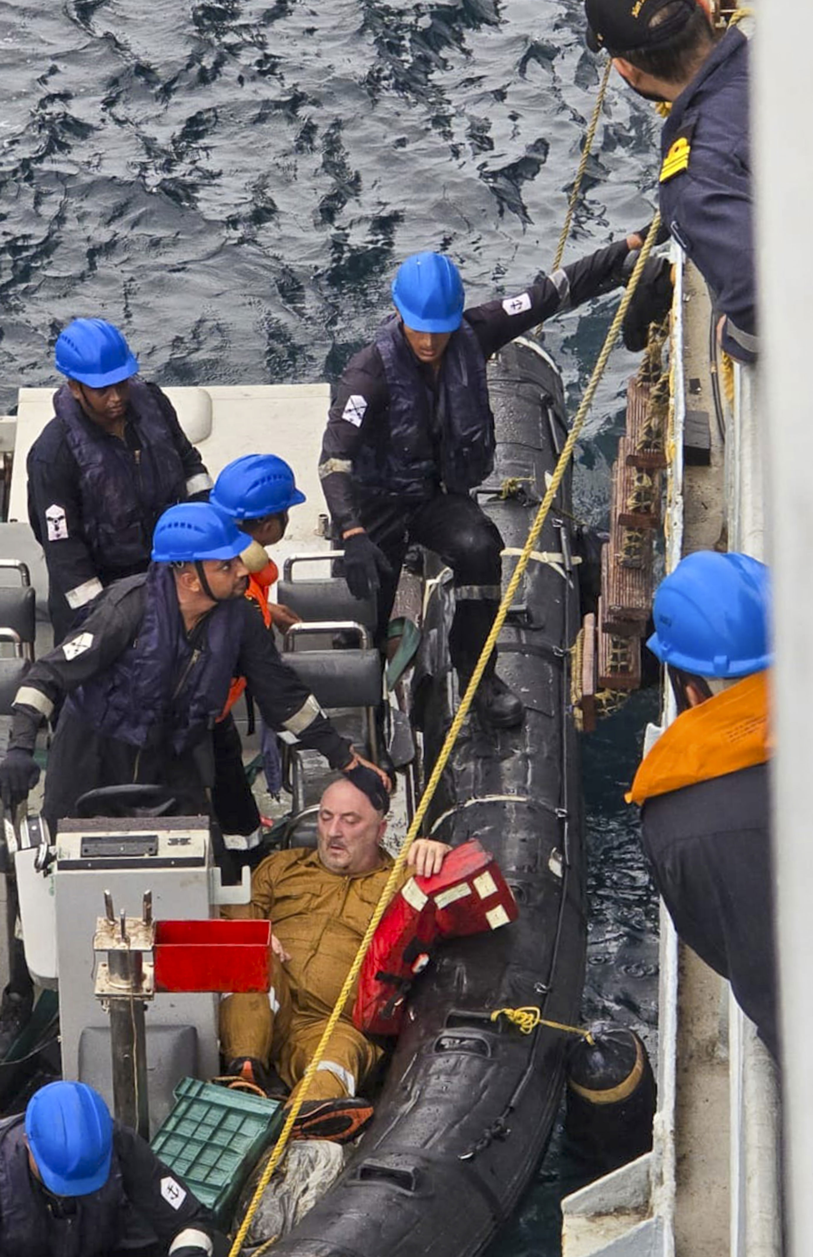 Liberian cargo ship sinks off Kerala coast, major oil leak triggers ...