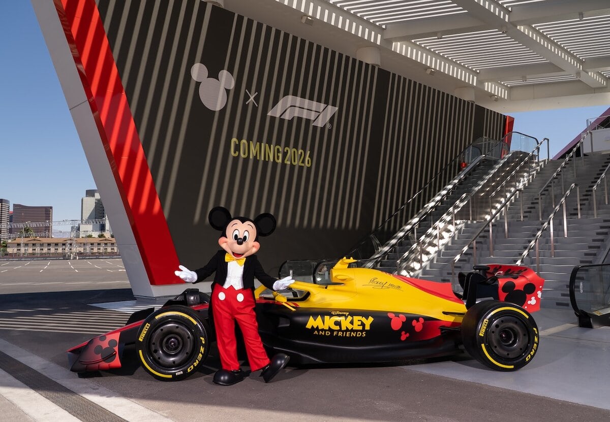 Mickey in pista: la Formula 1 abbraccia l’universo Disney