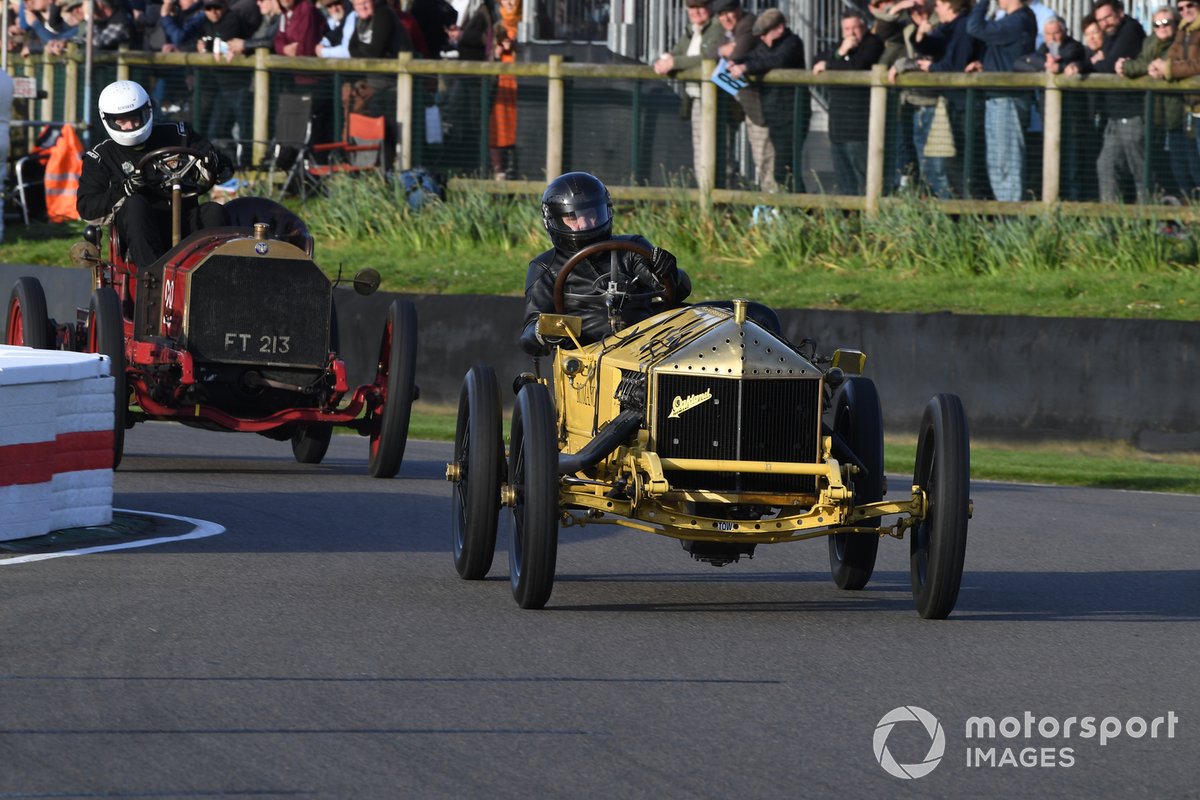 Historics racer Julian Grimwade dies in crash at Donington Park