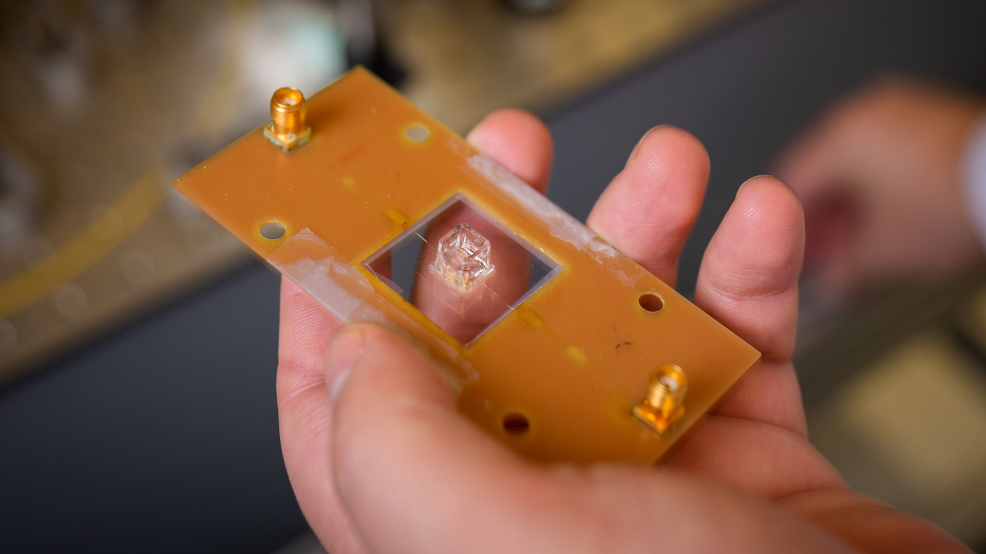 Scientists find a way to fit diamond quantum sensors inside living cells