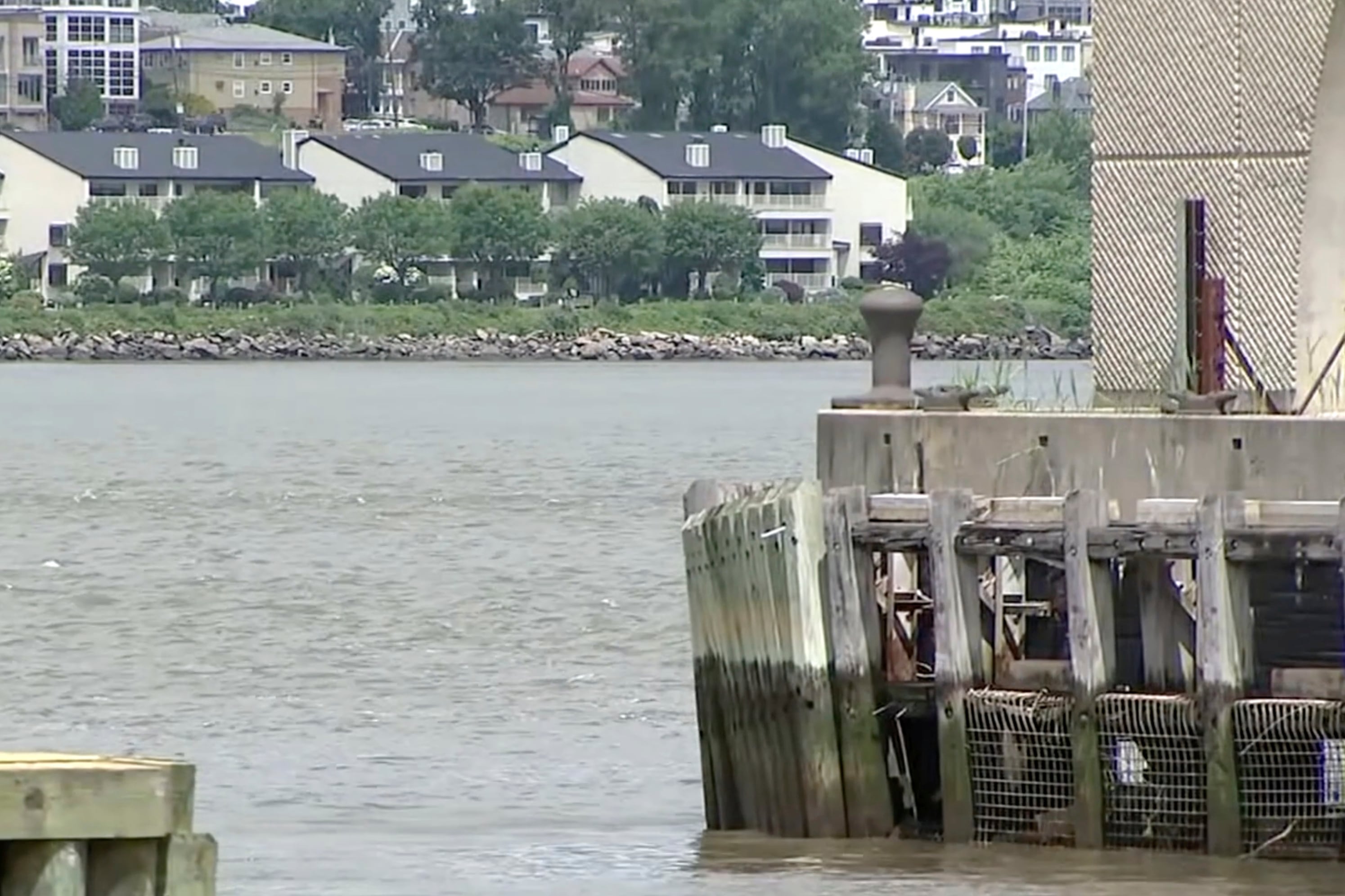1 dead in New York sewage-boat explosion on Hudson River