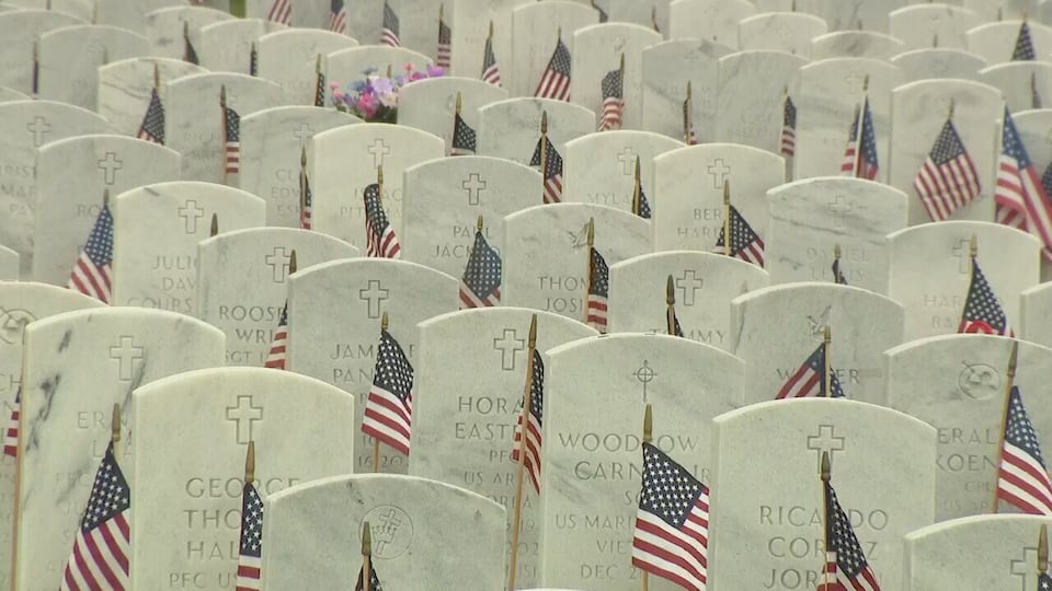 Fallen soldiers honored at Georgia National Cemetery in Cherokee County