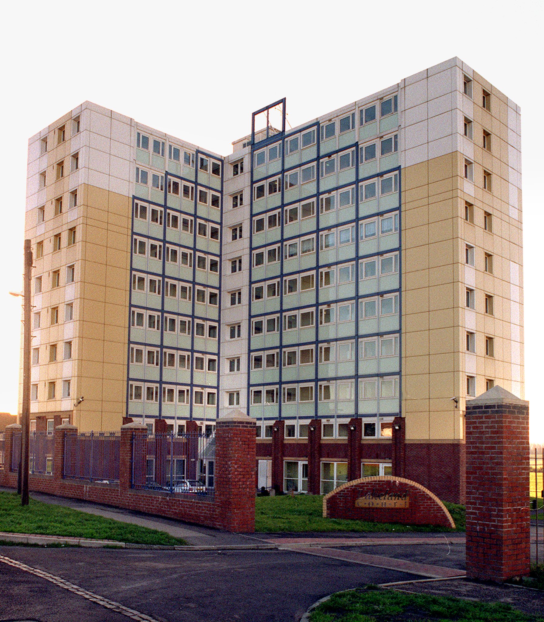 Lakeland Court Halton Moor: Leeds high-rise tower block set for £1.2m ...