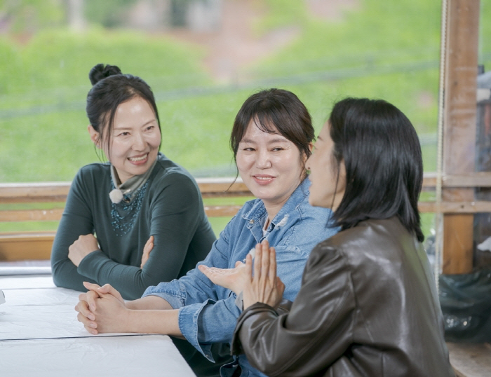 Kang Mal-geum, Kim Geum-soon, and Oh Min-hae of the rioters appeared ...