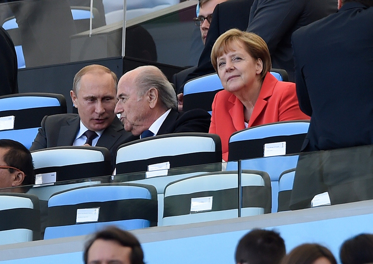 Total Decline: Russia Faces Financial Crisis