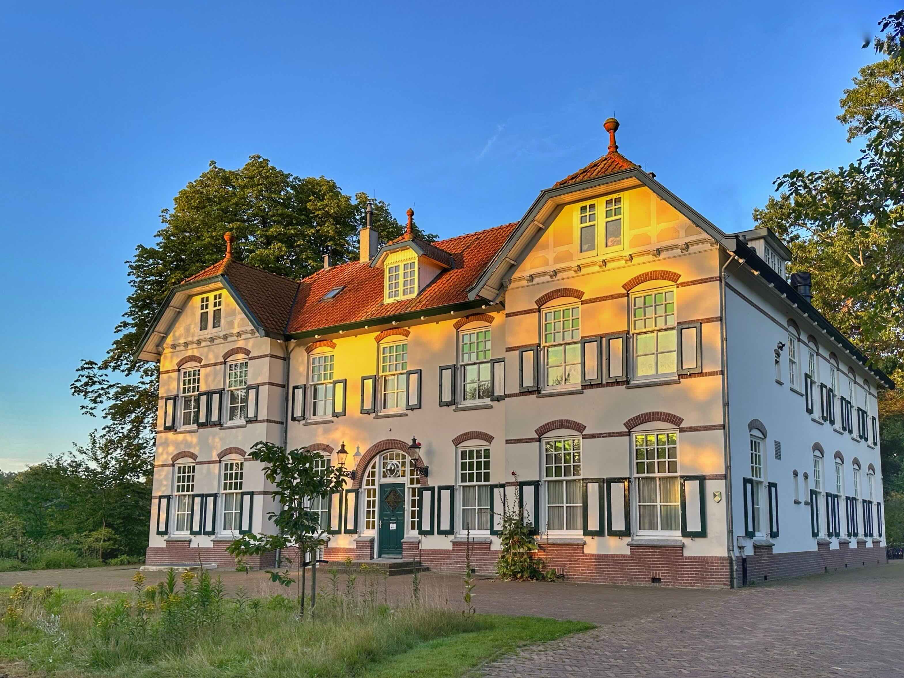 50 jaar School in Bos: 'Een stukje Den Haag in Drenthe'