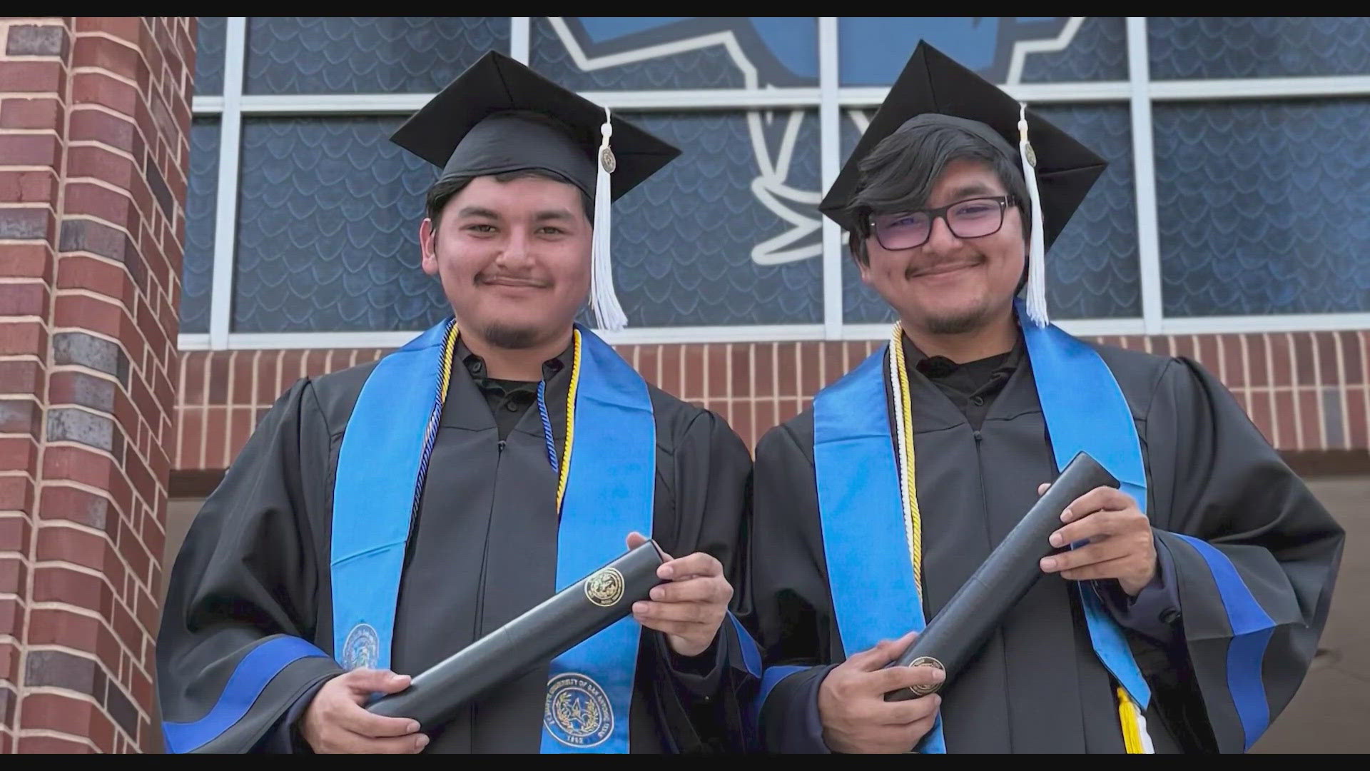 Twins who earned valedictorian, salutatorian honors at San Antonio high ...