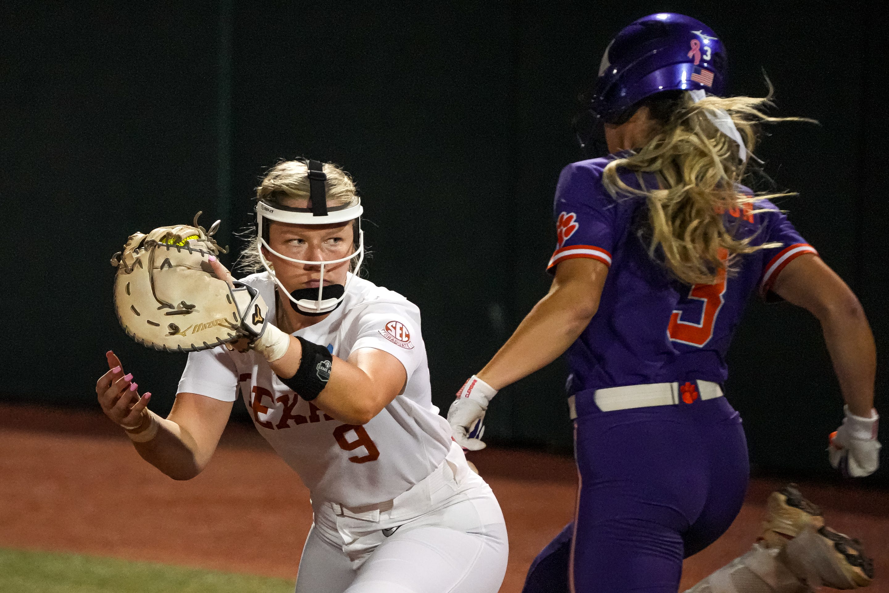 Texas vs Clemson game score: Replay, highlights as Longhorns win game 3 ...