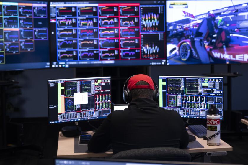 An inside look at the control center behind Honda's IndyCar racing effort