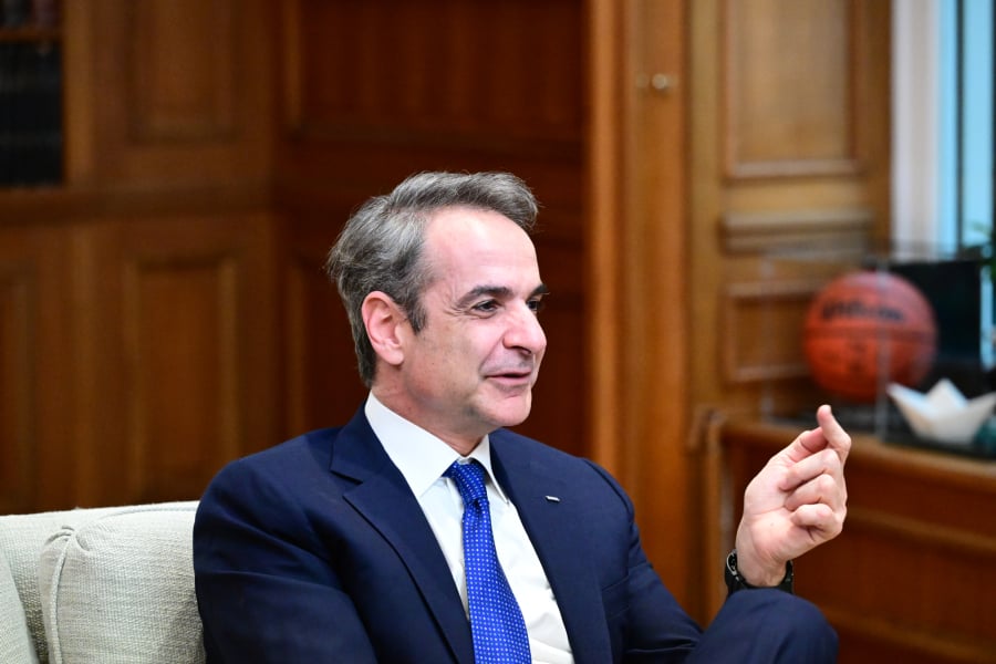 ΣΥΡΙΖΑ, ΚΚΕ, Νέα Αριστερά και Πλεύση Ελευθερίας προς Μητσοτάκη ...