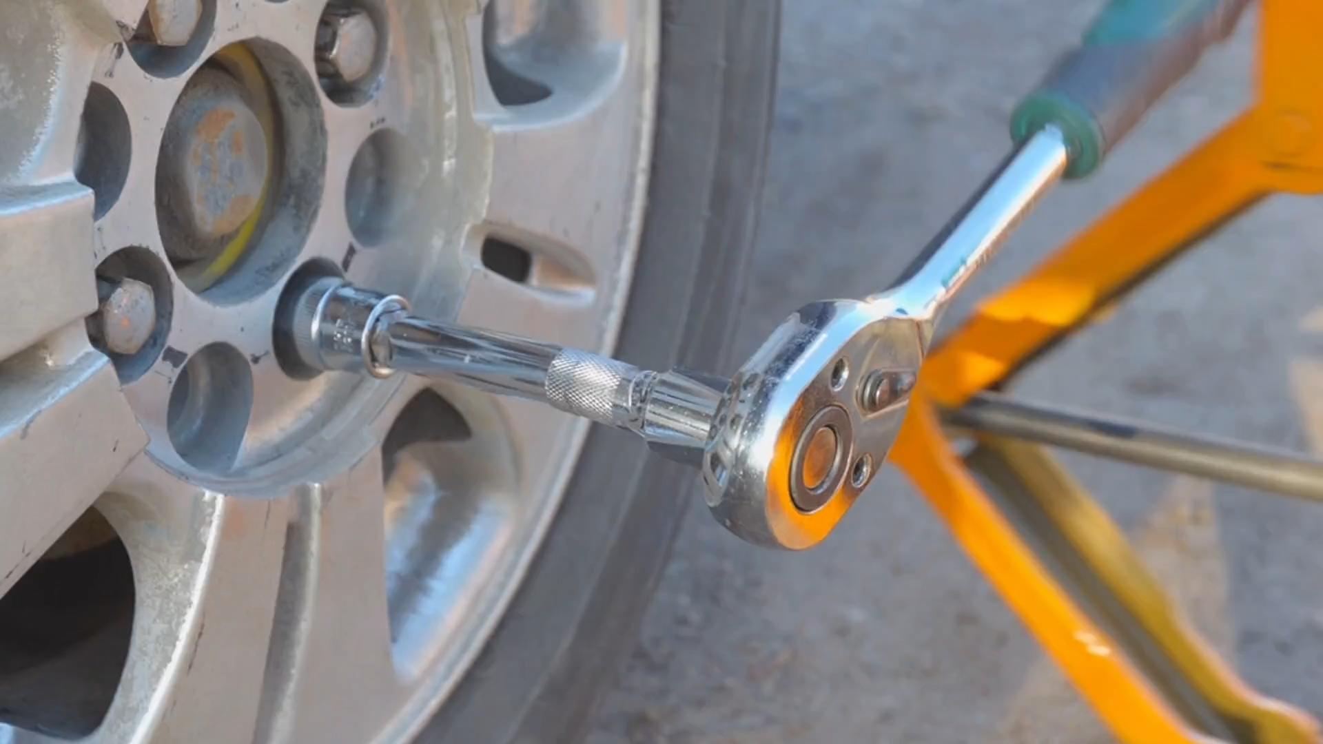HACK Your Car: Stuck WHEEL? Here's The Fix! 👍🏼