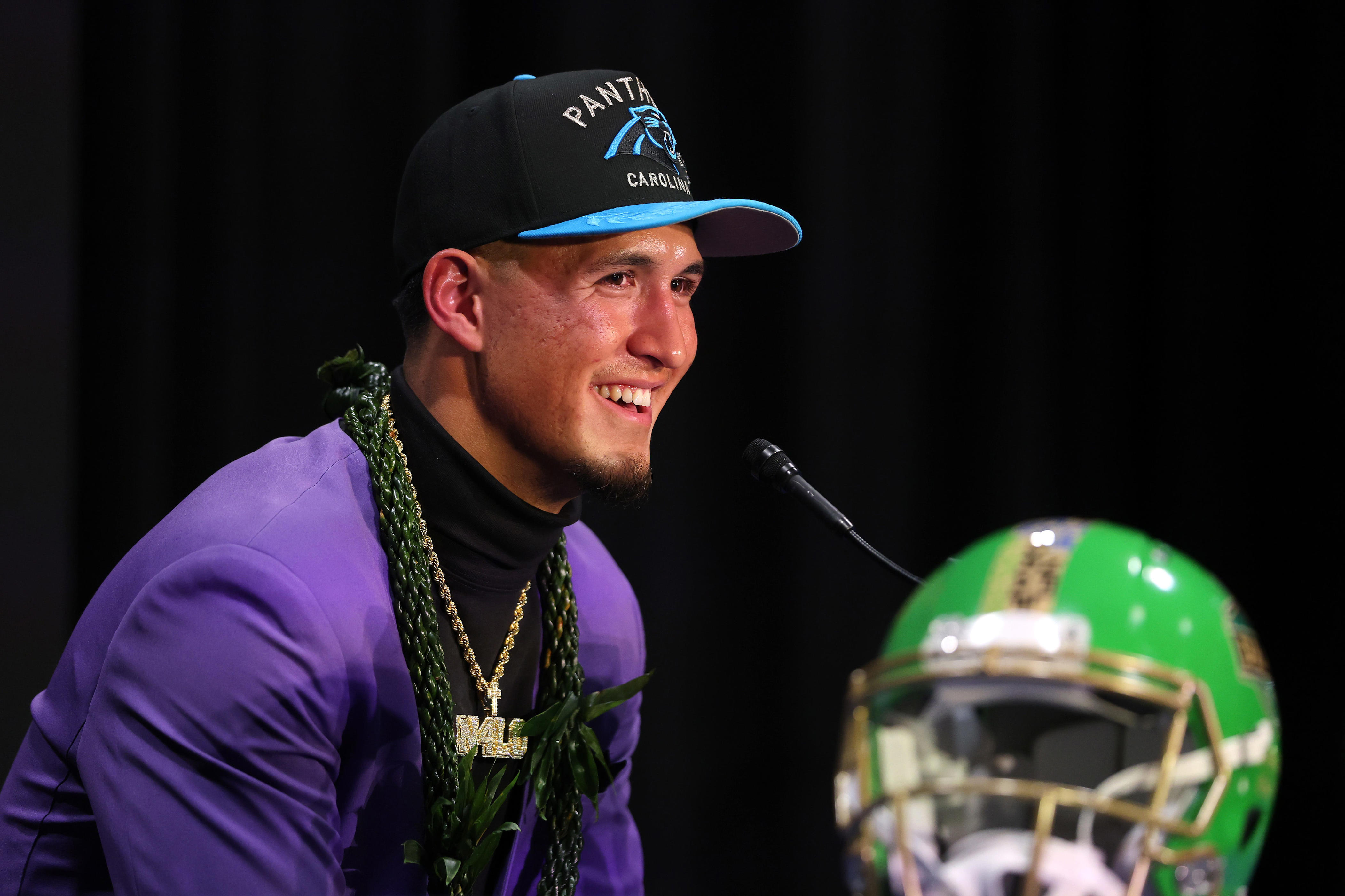 First look at Panthers QB Bryce Young throwing to WR Tetairoa McMillan