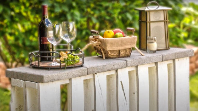 How To DIY An Outdoor Bar With Your Extra Wood Pallets And Pavers