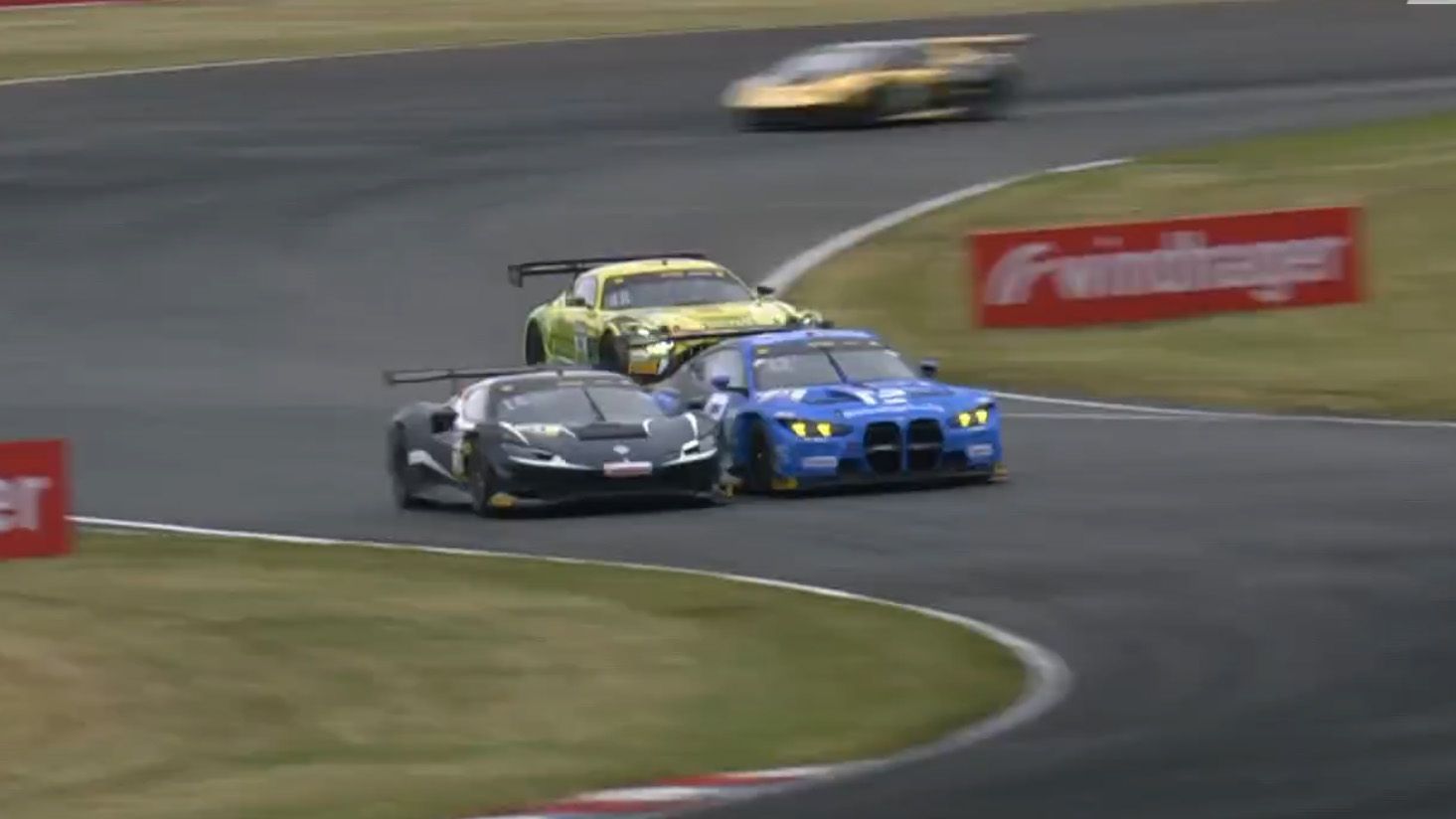 DTM: Monster-Manöver gegen Rene Rast! Jack Aitken holt den Sieg