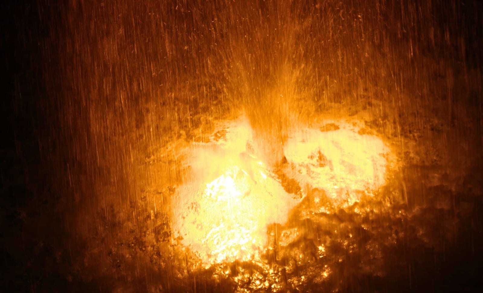 Earth’s Core Is Leaking Gold — And Scientists Just Found It in Hawai‘i