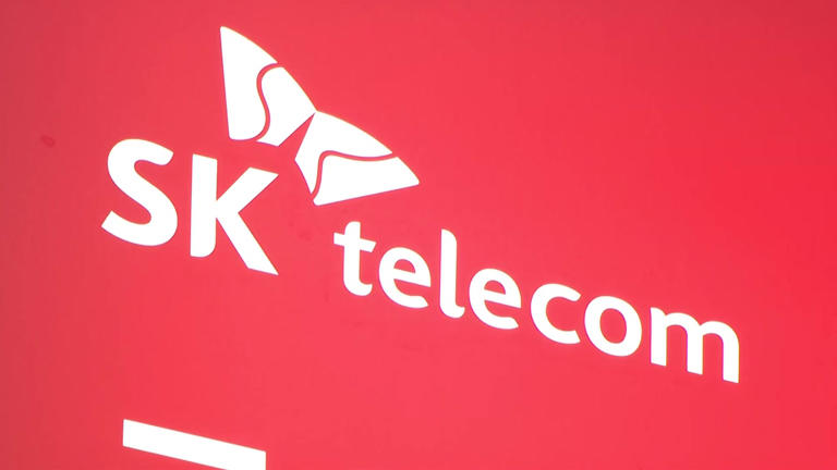 SKT 일일 유심교체, 30만 명대 유지...누적 417만 명