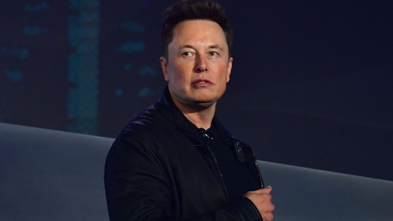 Unhappy with Twitter outage, Elon Musk announces: Back to spending 24/7 ...