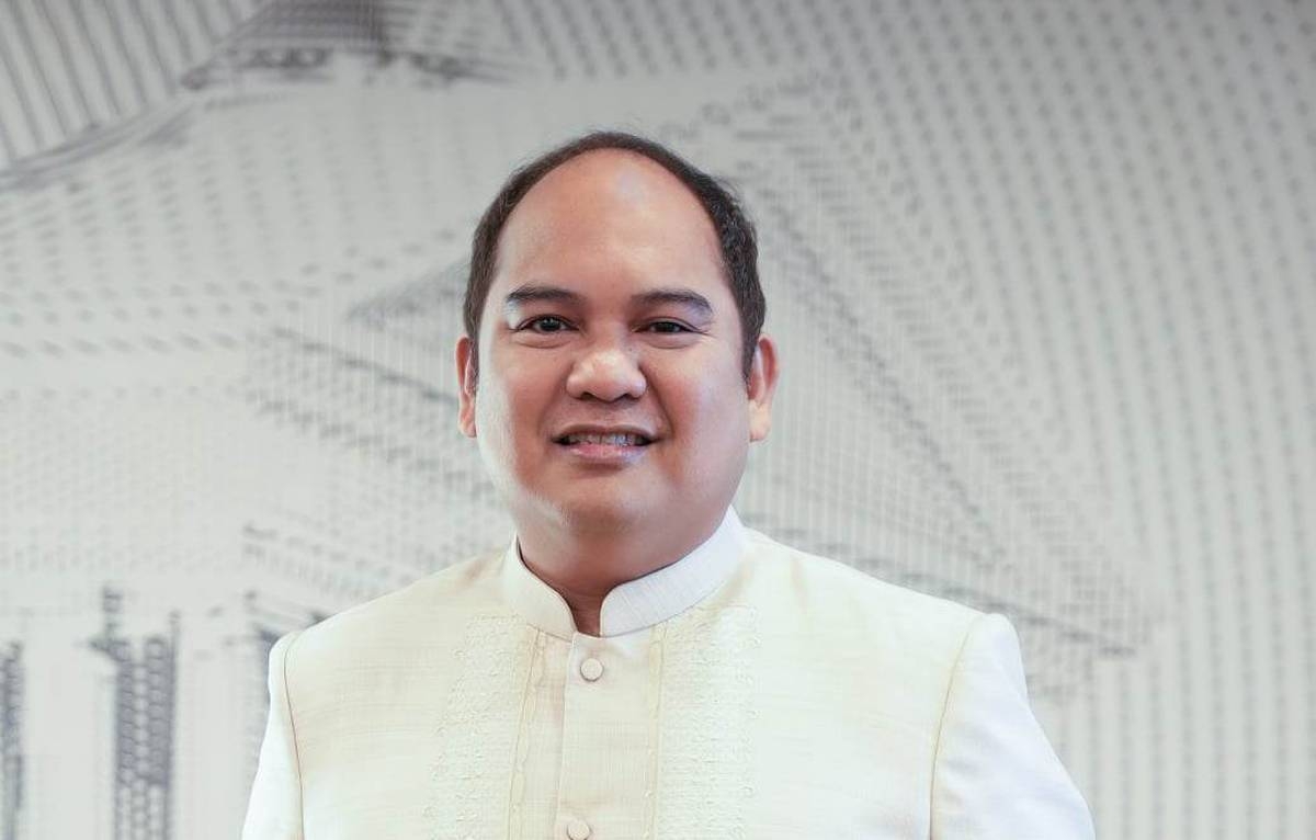 Malabon exec shares card program in Paris