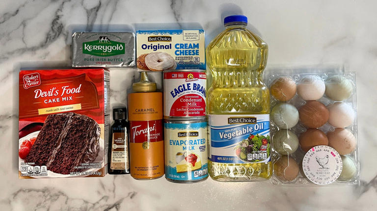 This Mini Chocoflans Recipe Will Be Your New Go-To Dessert